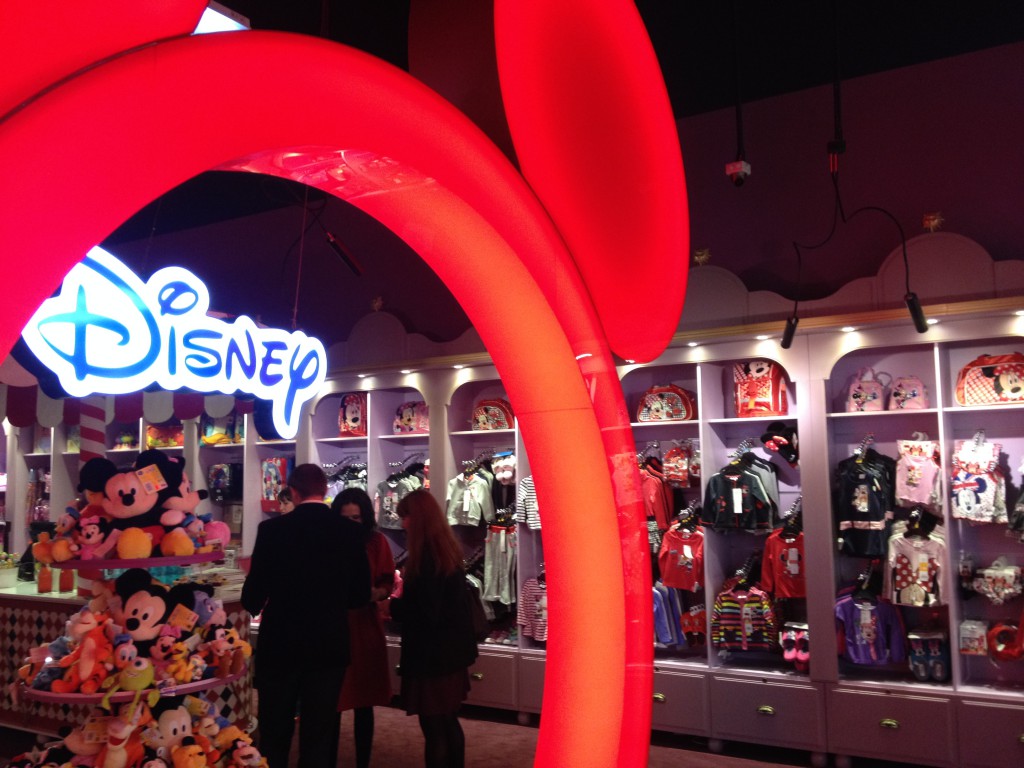 Primul magazin Disney din Romania - Itsy Bitsy