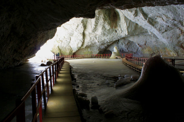 Pesterile din Apuseni - Itsy Bitsy