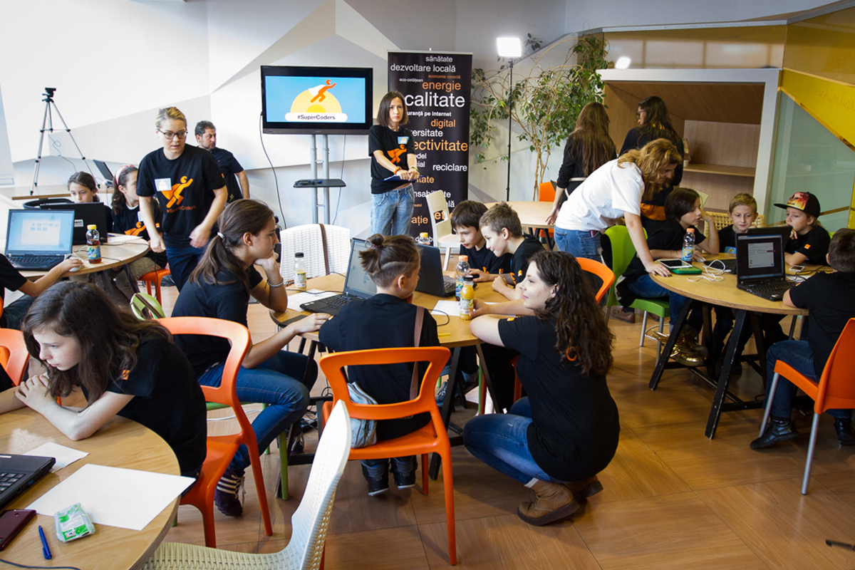 SuperCoders lanseaza un concurs de programare pentru copii - Itsy Bitsy